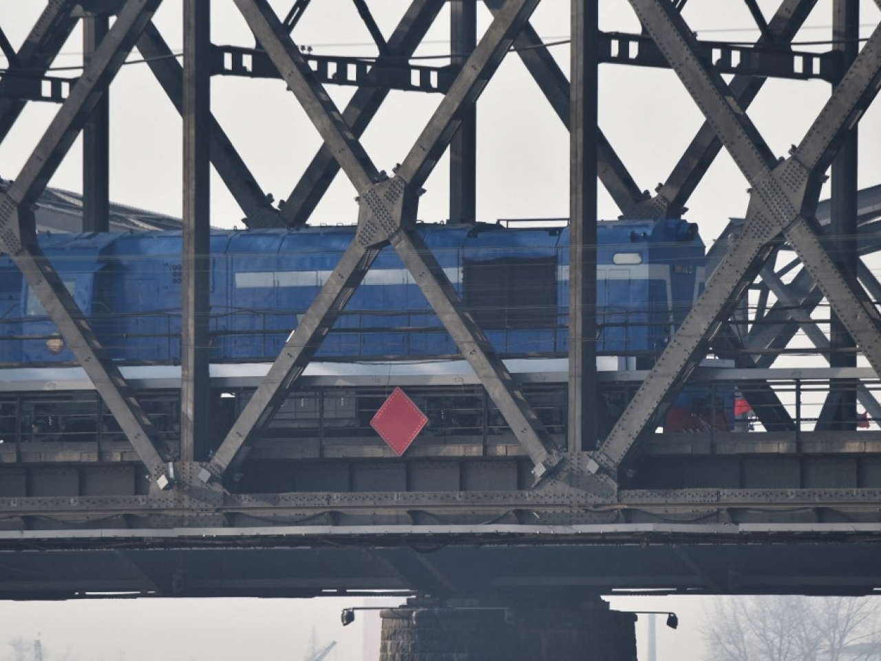 'China, N Korea resume freight train operations' - RTHK