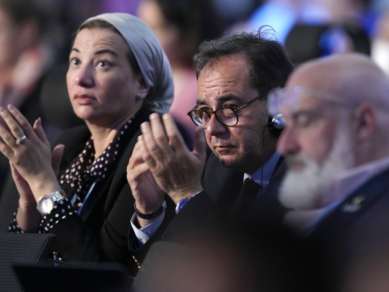 Climate summit agrees "loss and damage" deal - RTHK