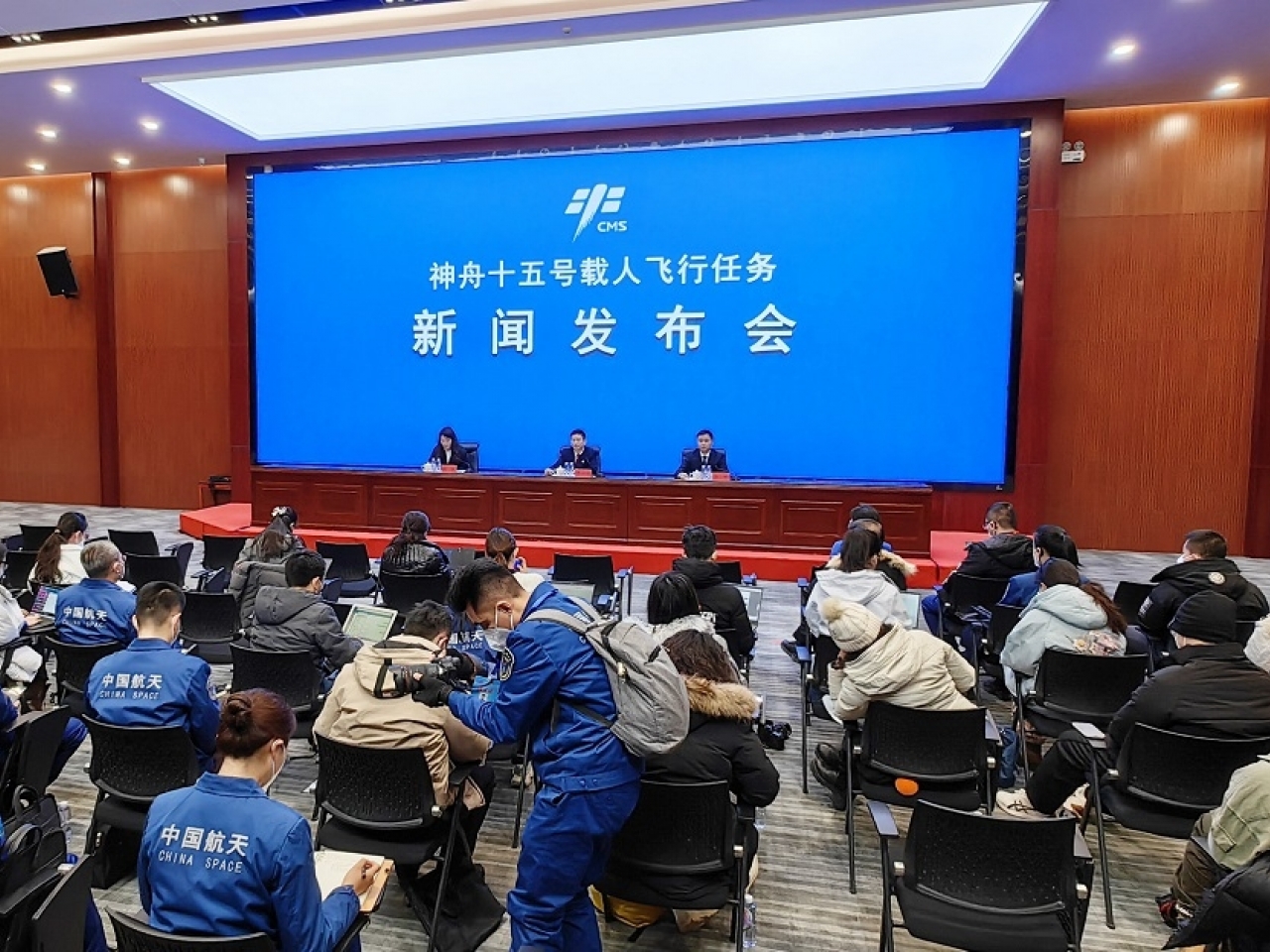 神舟十五號明晚11時08分發射 由費俊龍擔任指令長 - RTHK