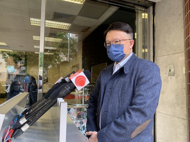 David Hui: Covid wave may peak in two weeks or less - RTHK