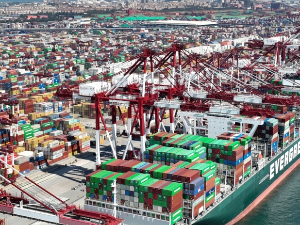 海關總署：今年中國外貿發展面臨挑戰仍然較多 - RTHK