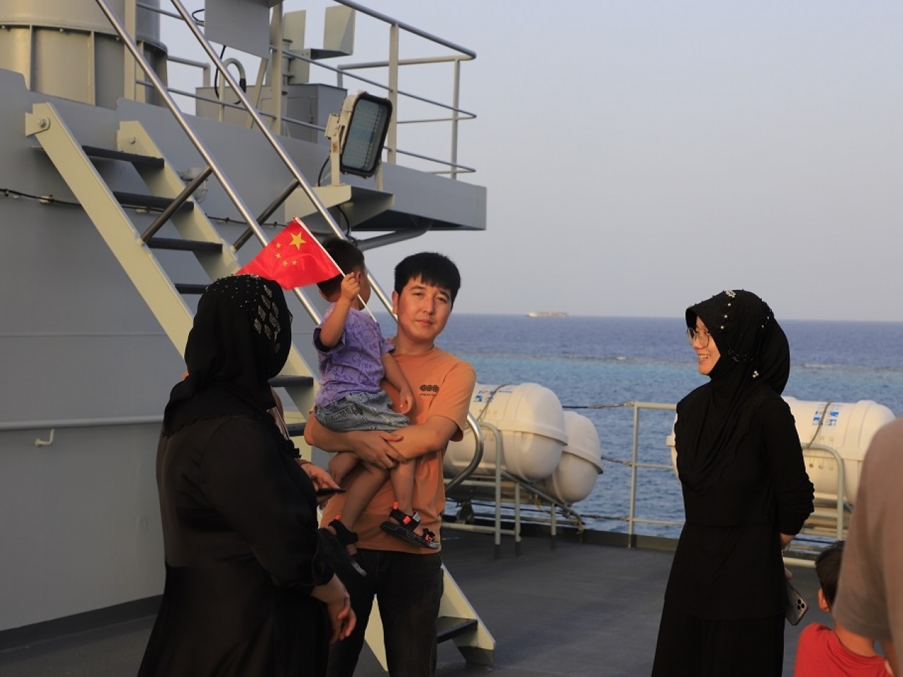 中國派軍艦到蘇丹撤離本國公民 首批600多人抵沙特 - RTHK