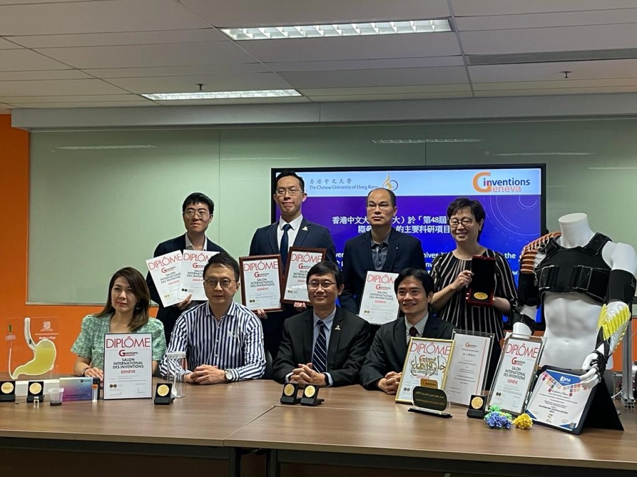 中大科研奪26國際獎 包括可穿戴人造肌肉助傷患者 - RTHK