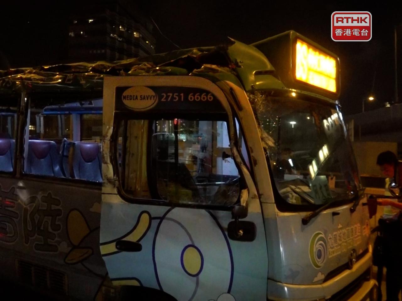 紅磡暢行道有小巴與重型貨車相撞14人傷 - RTHK