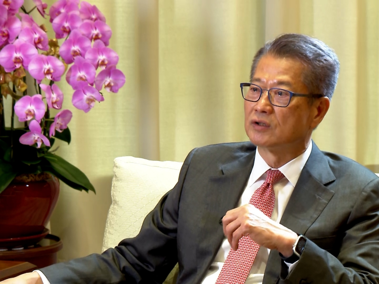 陳茂波：需審時度勢逐年考慮消費券措施 - RTHK