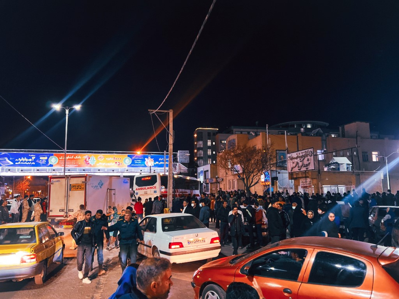 伊朗克爾曼市接連爆炸 當局修訂84人死近300傷 - RTHK