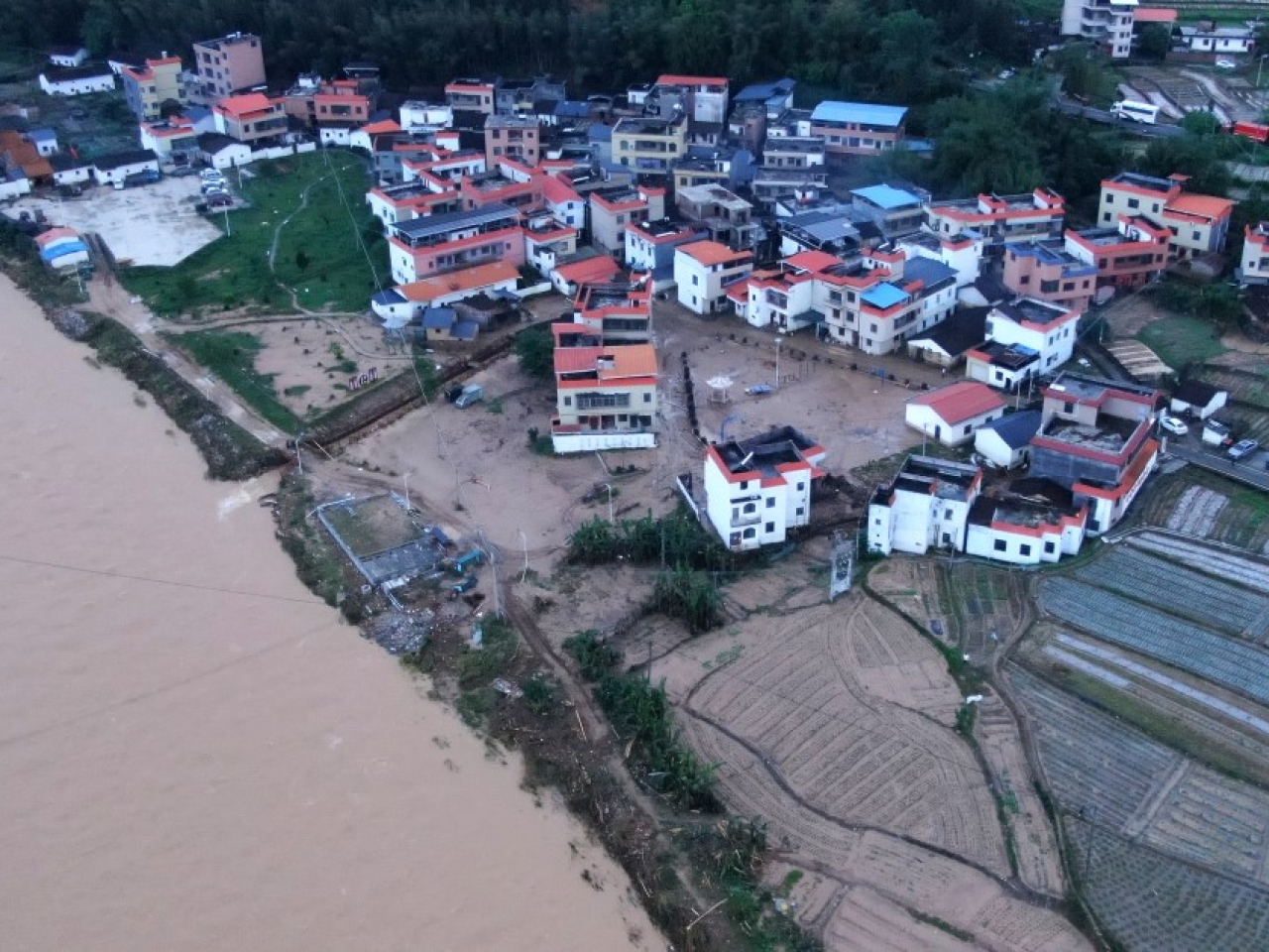 新華社：廣東暴雨至今4死10人失蹤 - RTHK