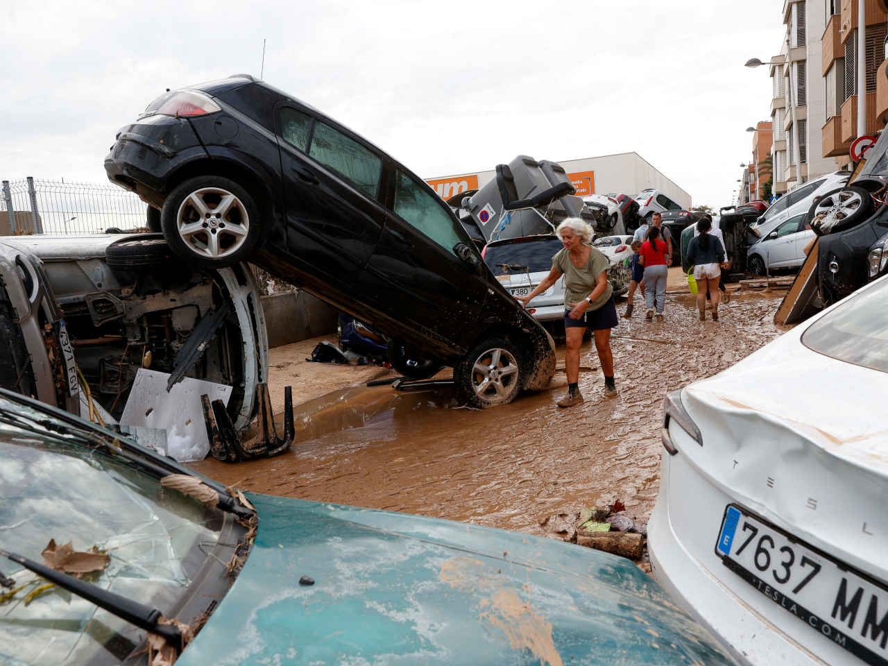 Spain flooding death toll rises to 158 - RTHK