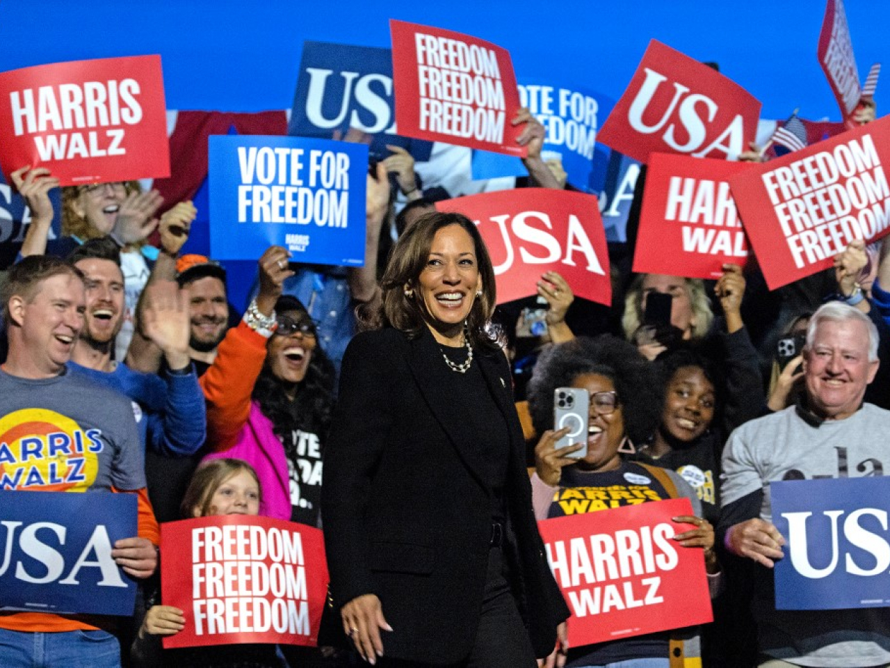 Harris, Trump make final pitch to US voters - RTHK