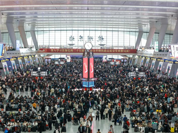 全國鐵路返程客流高峰 今天計劃加開逾1500列旅客列車 - RTHK