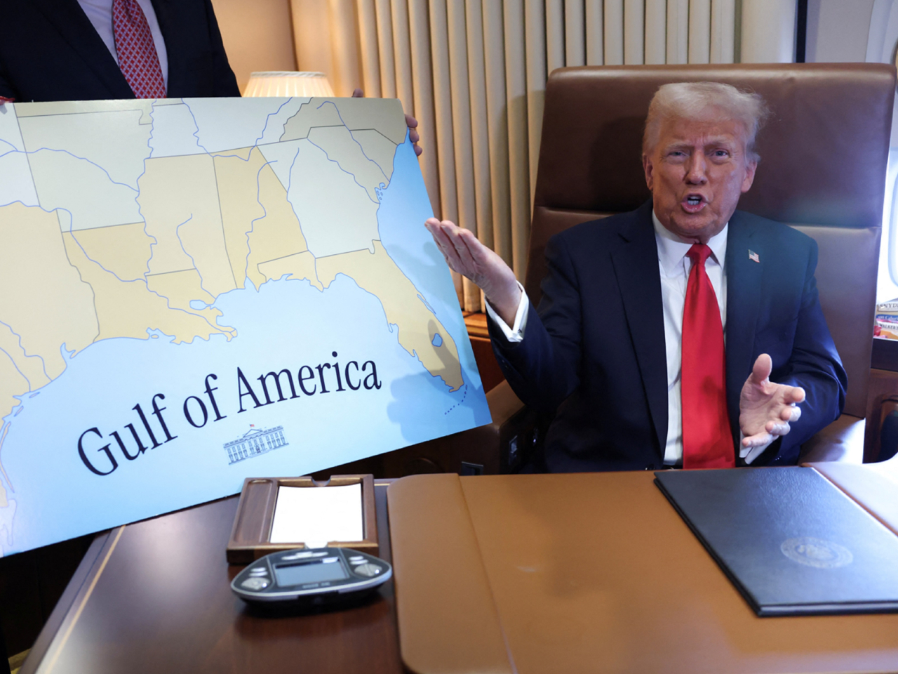 特朗普簽署行政命令將2月9日定為「美國灣日」 - RTHK