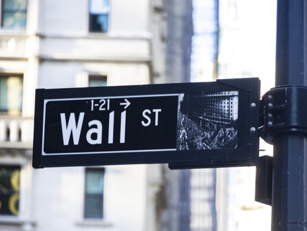 道指跌幅扩大至逾400点 - RTHK