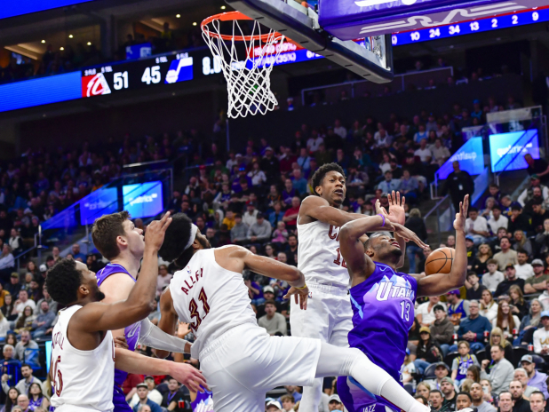 Cavs snap four-game losing skid, sink Jazz in Utah - RTHK