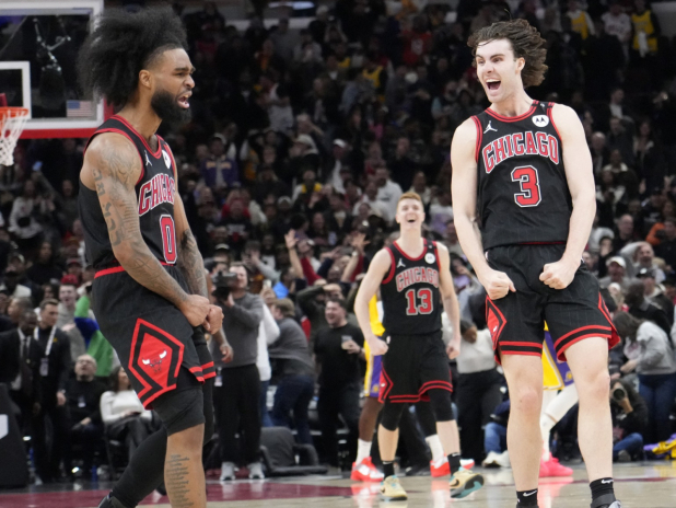 Bulls score 6 points in 6 seconds in win over Lakers - RTHK