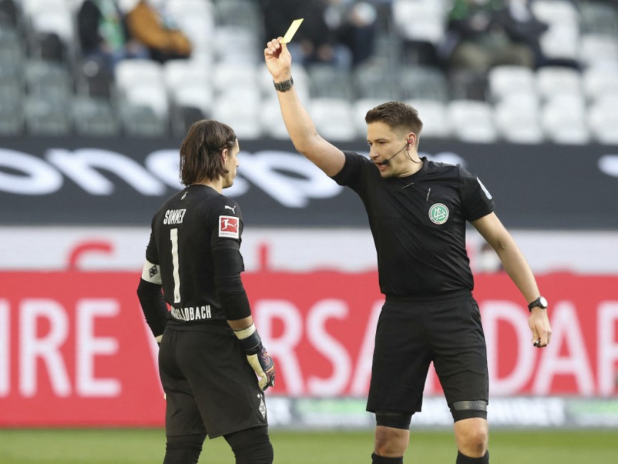 Referees to wear body cameras at Club World Cup - RTHK