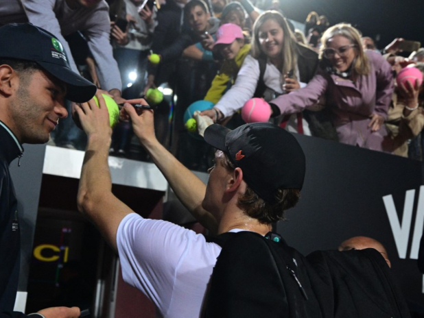 Right royal welcome back for 'simple' Sinner - RTHK