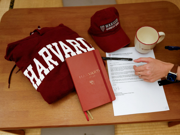Get in touch with Harvard students directly: expert - RTHK
