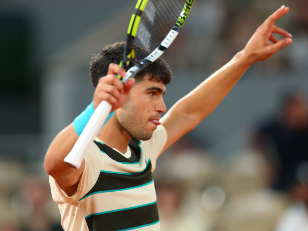 艾卡拉斯闖法網16強 - RTHK