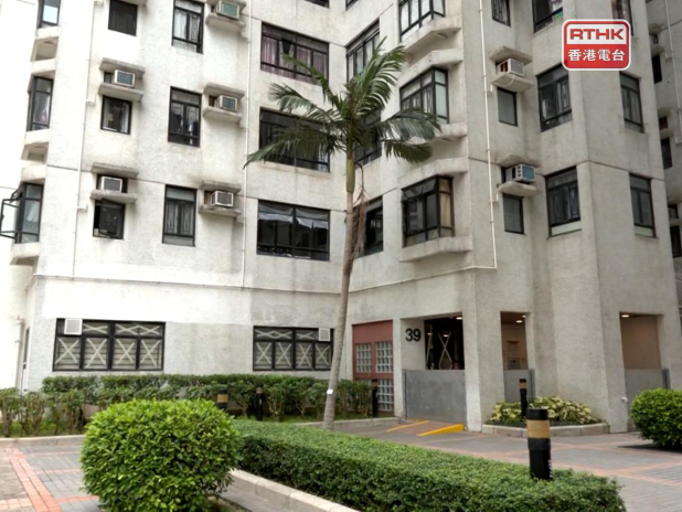 Heng Fa Chuen residents ready with typhoon precautions - RTHK